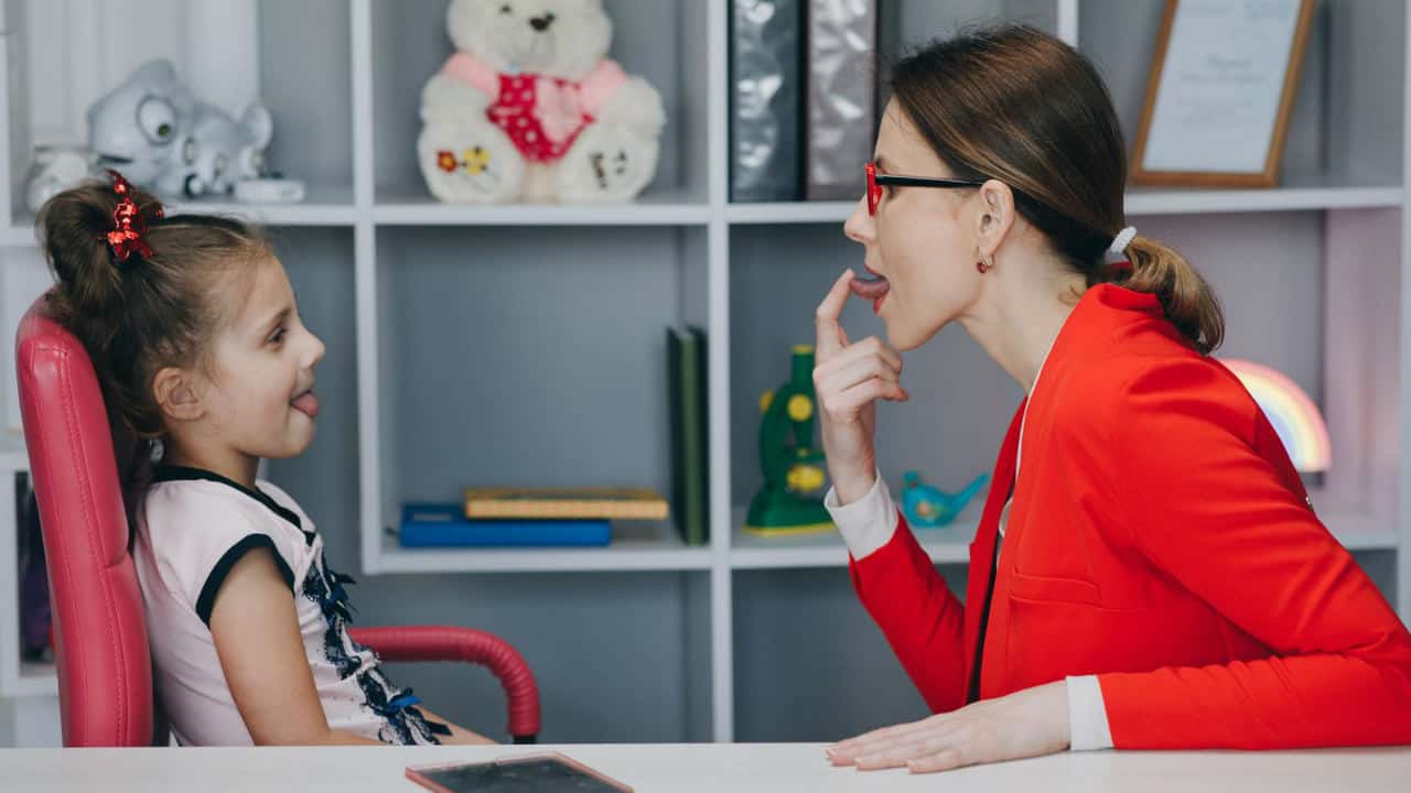 15 Effective Tongue Twisters for Speech Therapy (2026) – Speaking Tongue